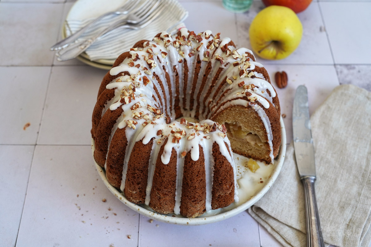 Easy Apple Pie Bundt Cake - Read Fanfictions | readfictional.com